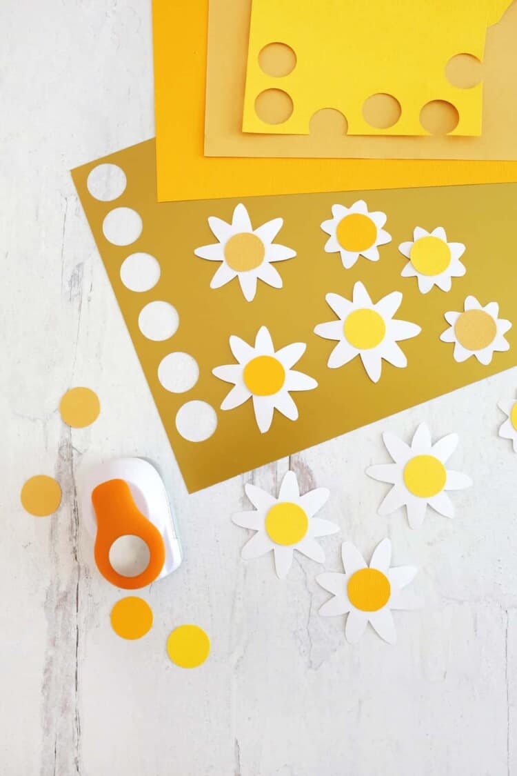 Kids Paper Daisy Crown (With Free Template)