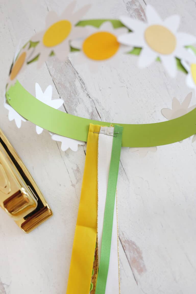 Kids Paper Daisy Crown (With Free Template)