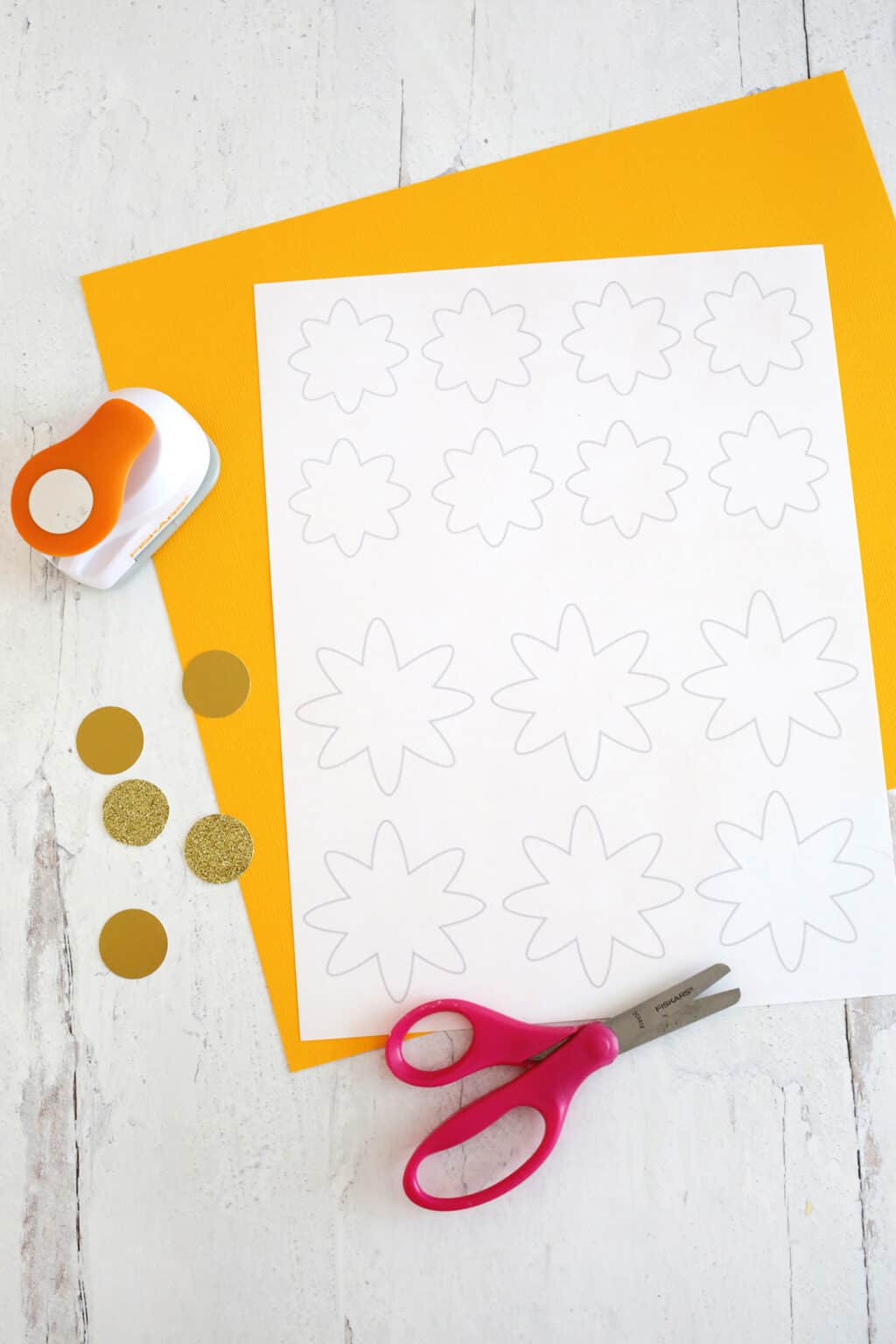 Kids Paper Daisy Crown (With Free Template)