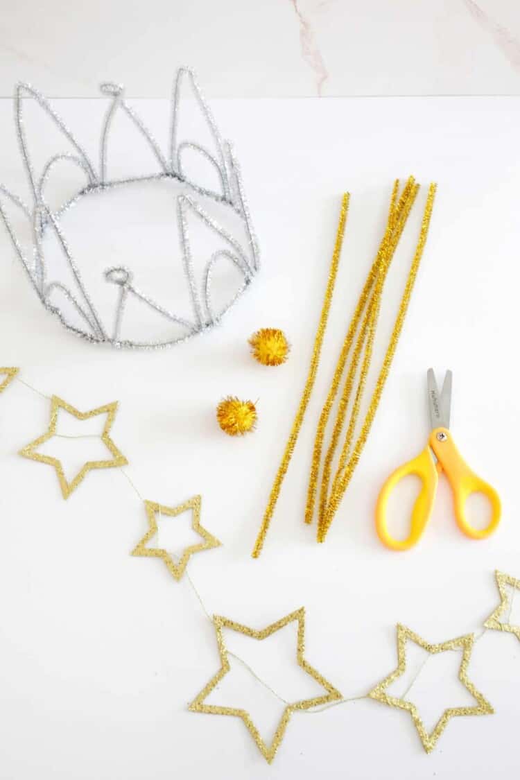 Pipe Cleaner Crown - Childhood Magic