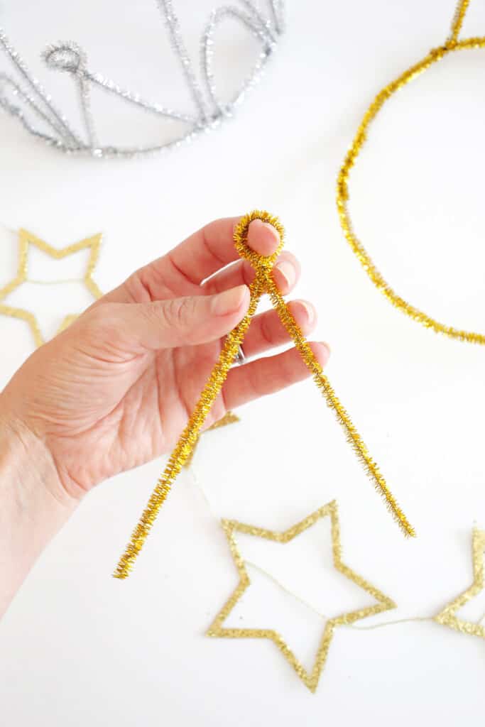 Pipe Cleaner Crown - Childhood Magic