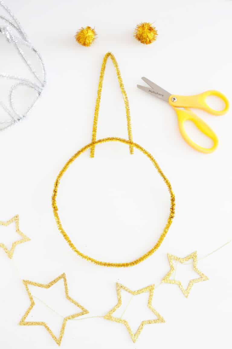 Pipe Cleaner Crown - Childhood Magic