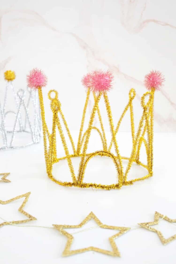 Pipe Cleaner Crown - Childhood Magic