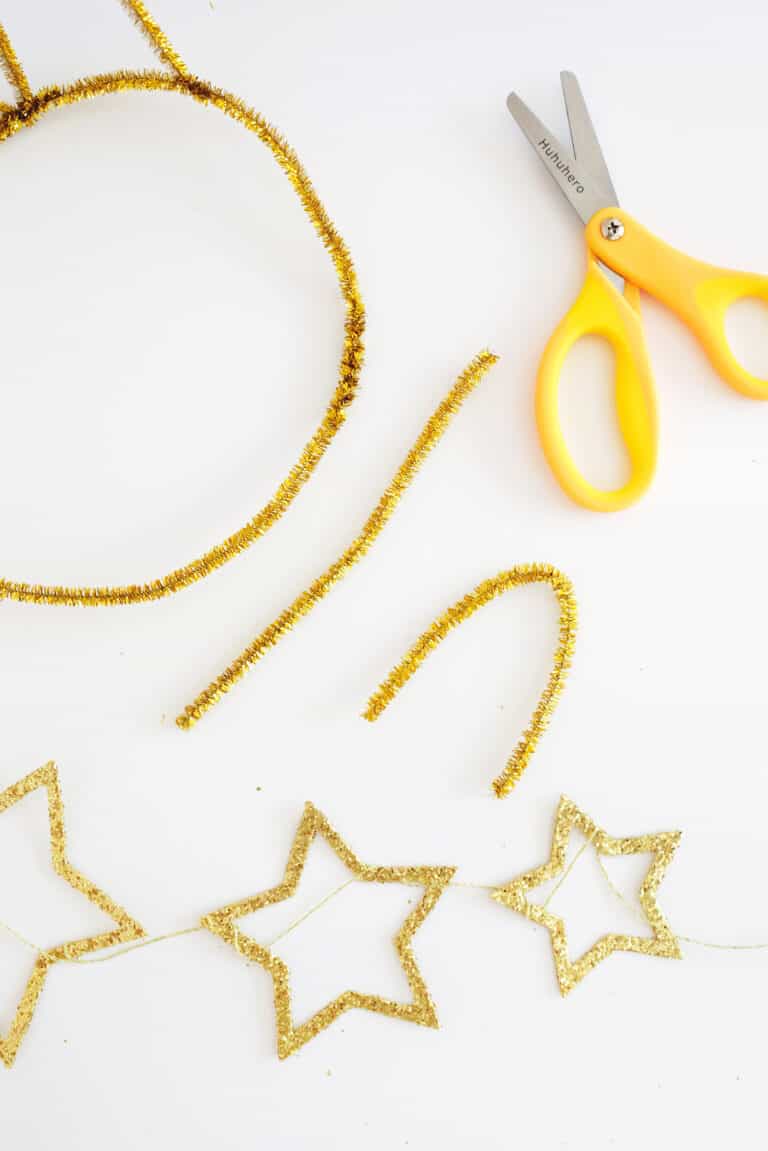 Pipe Cleaner Crown - Childhood Magic