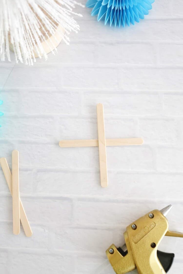 Popsicle Stick Snowflake - Childhood Magic