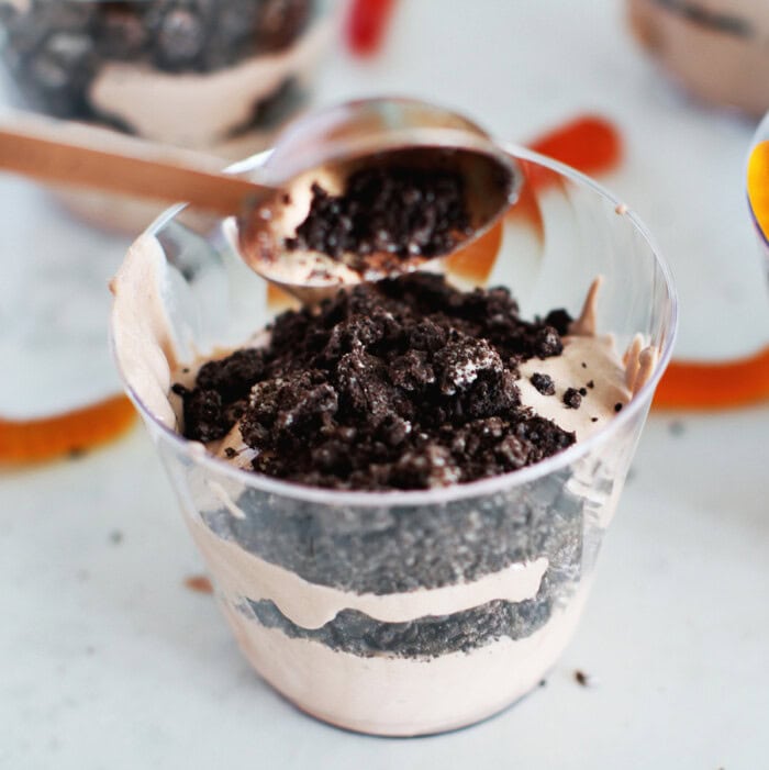 Easy Dirt Cups - Childhood Magic