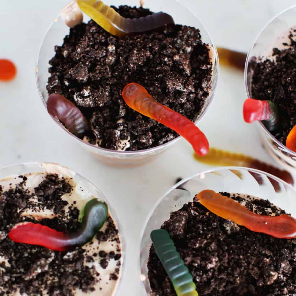 Easy Dirt Cups - Childhood Magic