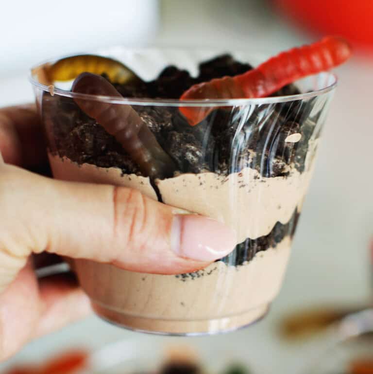 Easy Dirt Cups - Childhood Magic